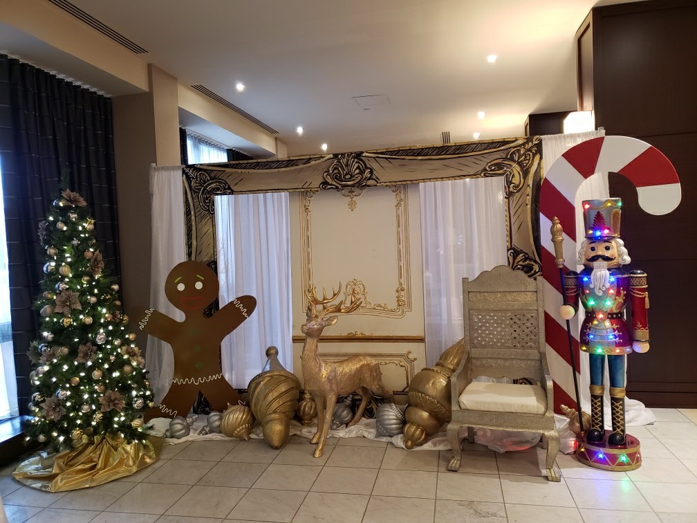 Nutcracker Theme Photo-op Display - Creating A Scene Inc.